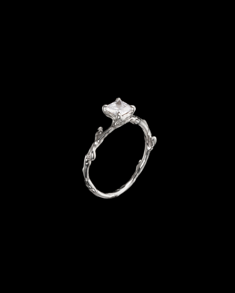 Fairytale Ring - Enchanting 18K White Gold Elegance | Maria Nilsdotter