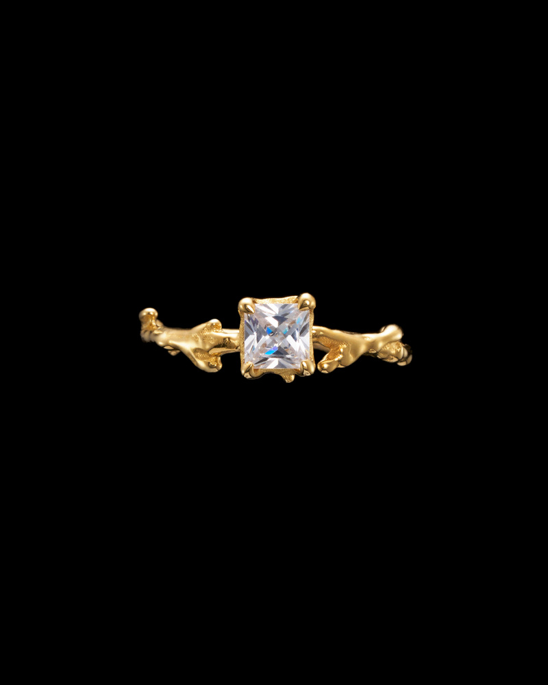 Fairytale Ring - Enchanting 18K Yellow Gold with Diamond | Maria Nilsdotter