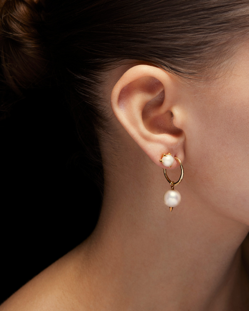 Tiny Claw Pearl Ear Stud - Elegant 18k Gold-Plated Finish | Maria ...
