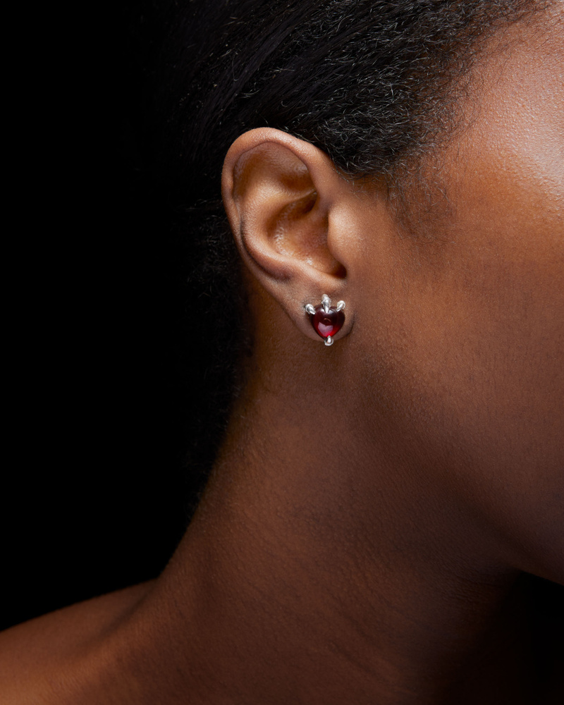 Claw Stud - Sterling Silver with Red Garnet | Maria Nilsdotter